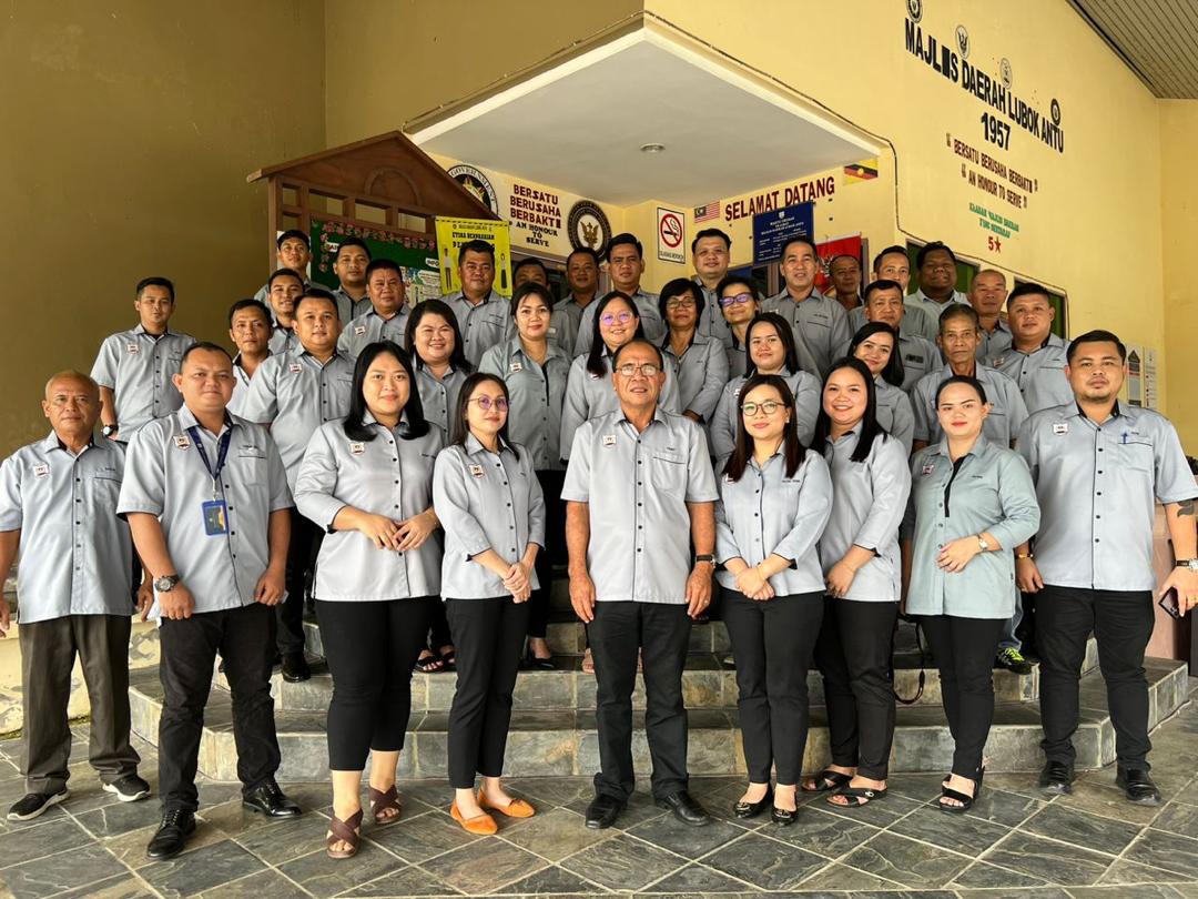 Majlis Daerah Lubok Antu